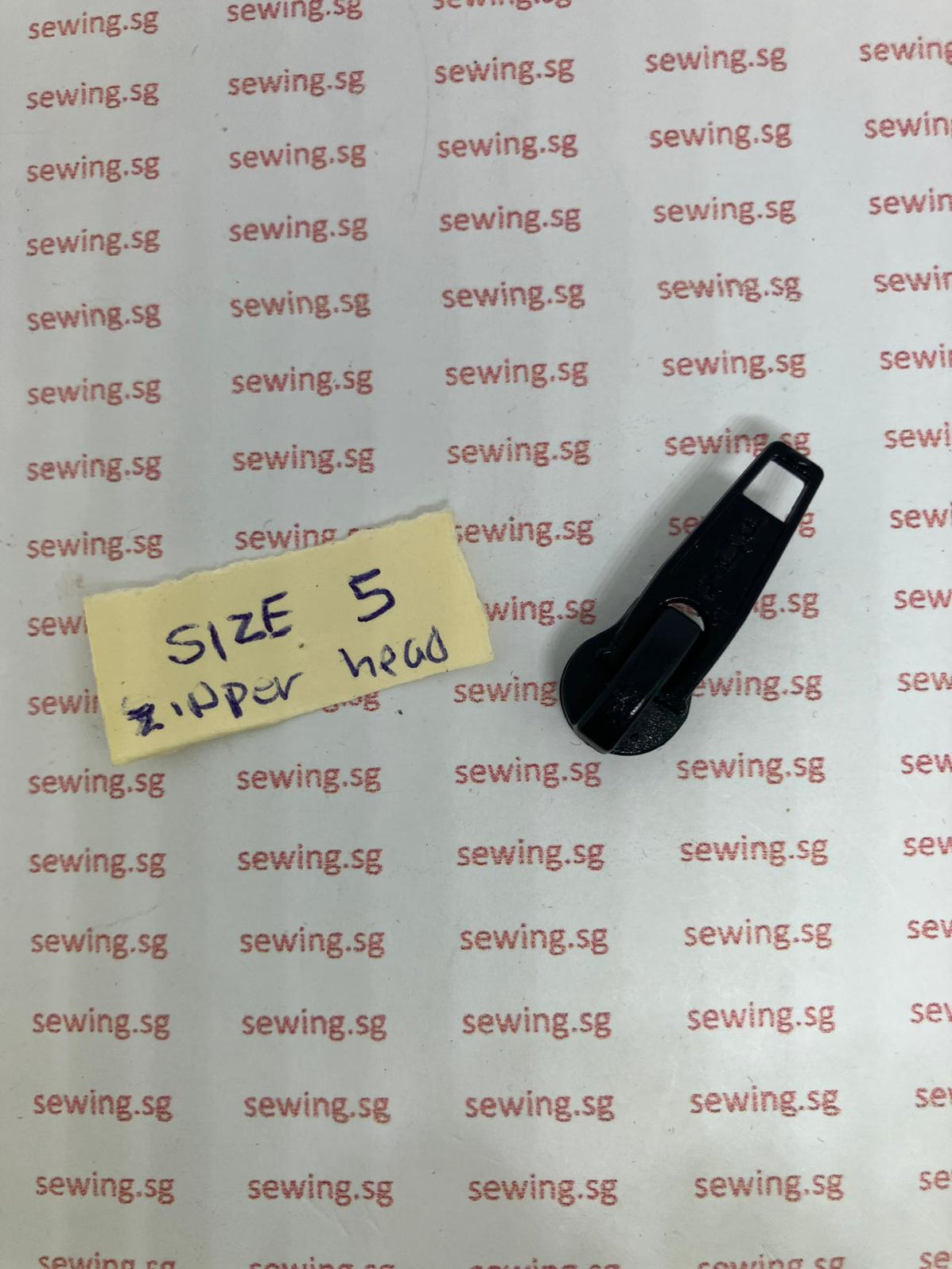 Zip Head; Auto Lock Zipper head; Size 5. — Ban Soon Sewing Machine Pte Ltd