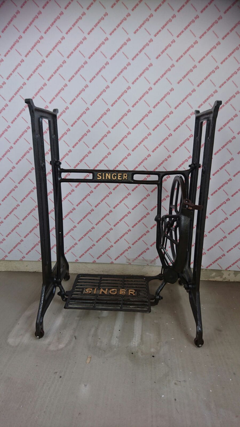 Singer Traditional Sewing Machine 15NL, replace by Singer 1518 ...