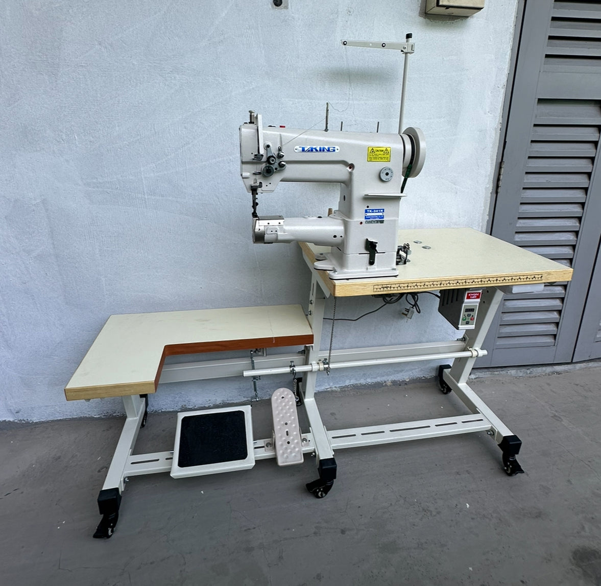 TK-341 / 341N Cylinder Bed Compound Feed Heavy Duty Lockstitch Sewing ...