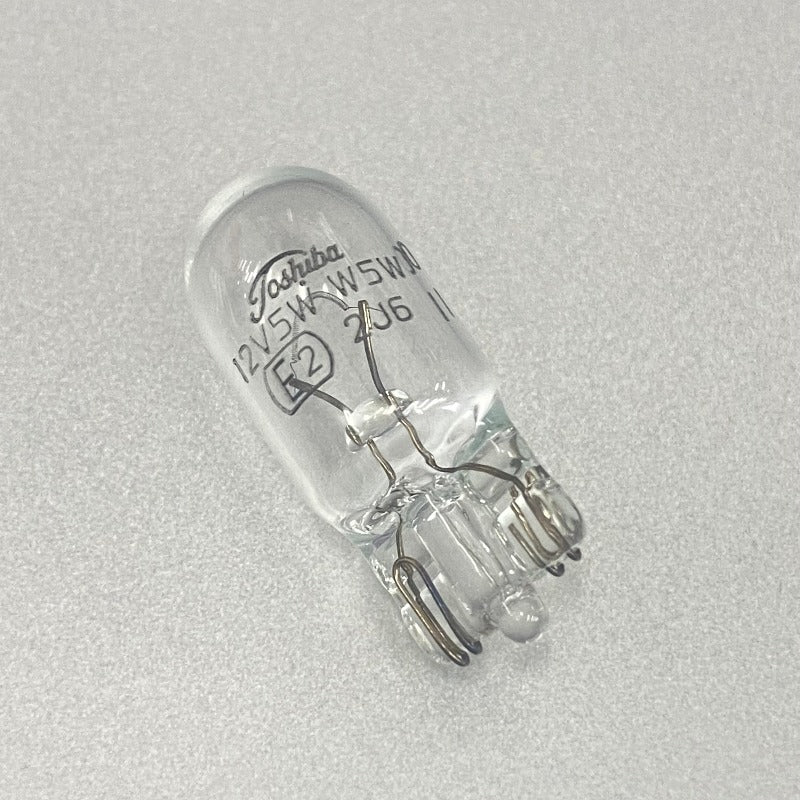 Bulb E2 - 5W — Ban Soon Sewing Machine Pte Ltd